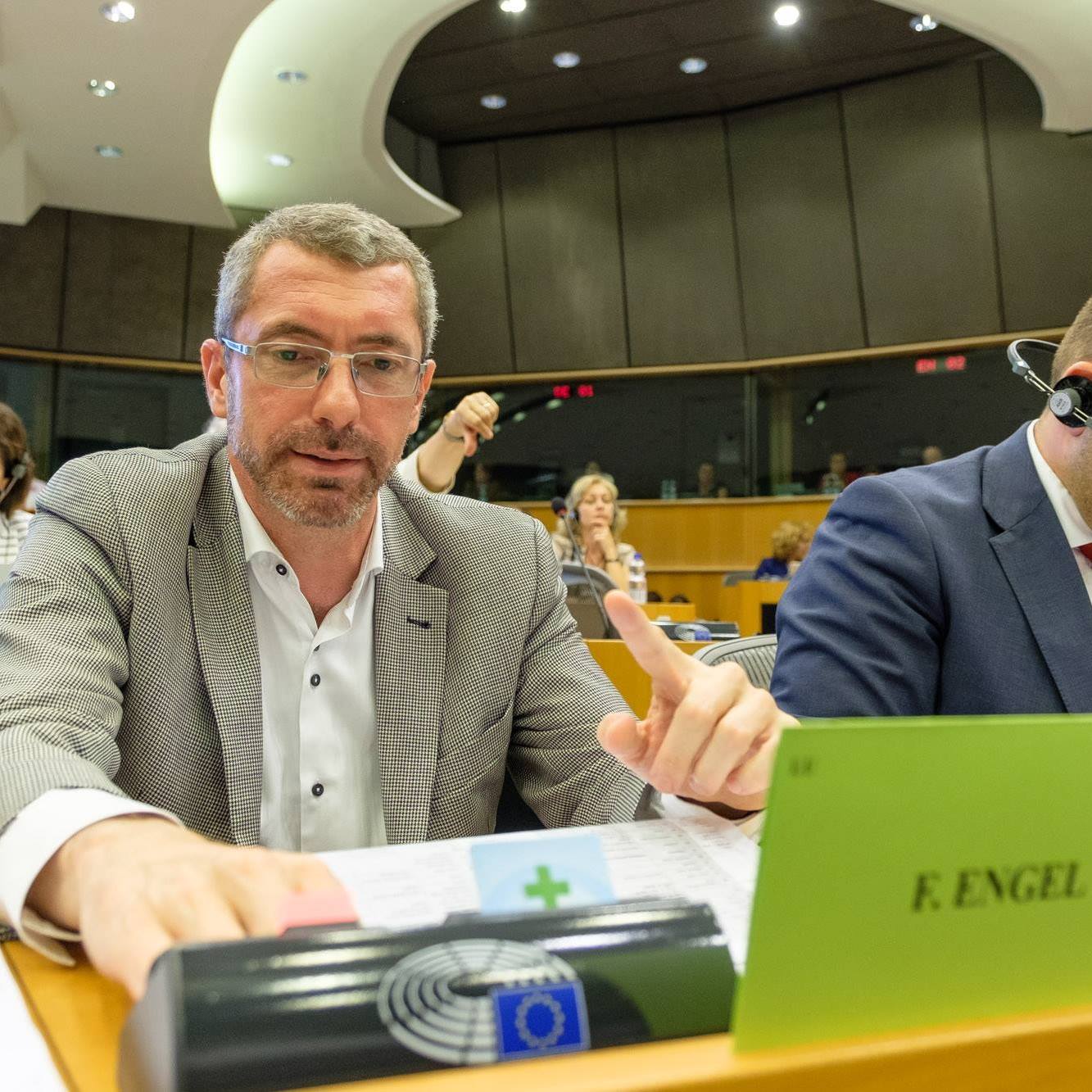 Frank Engel biztosan nem angyal - Civilek.info